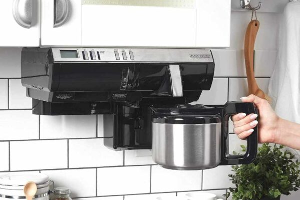 Best Under Cabinet Coffee Makers (Coffee Makers that Use Space Effectively)